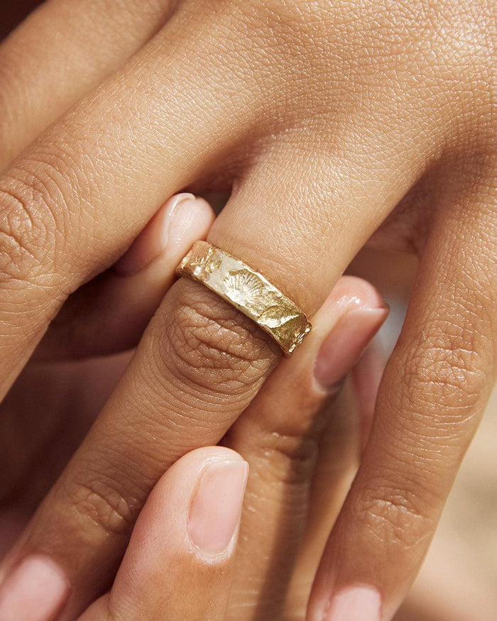 Agapée - Nucella Ring